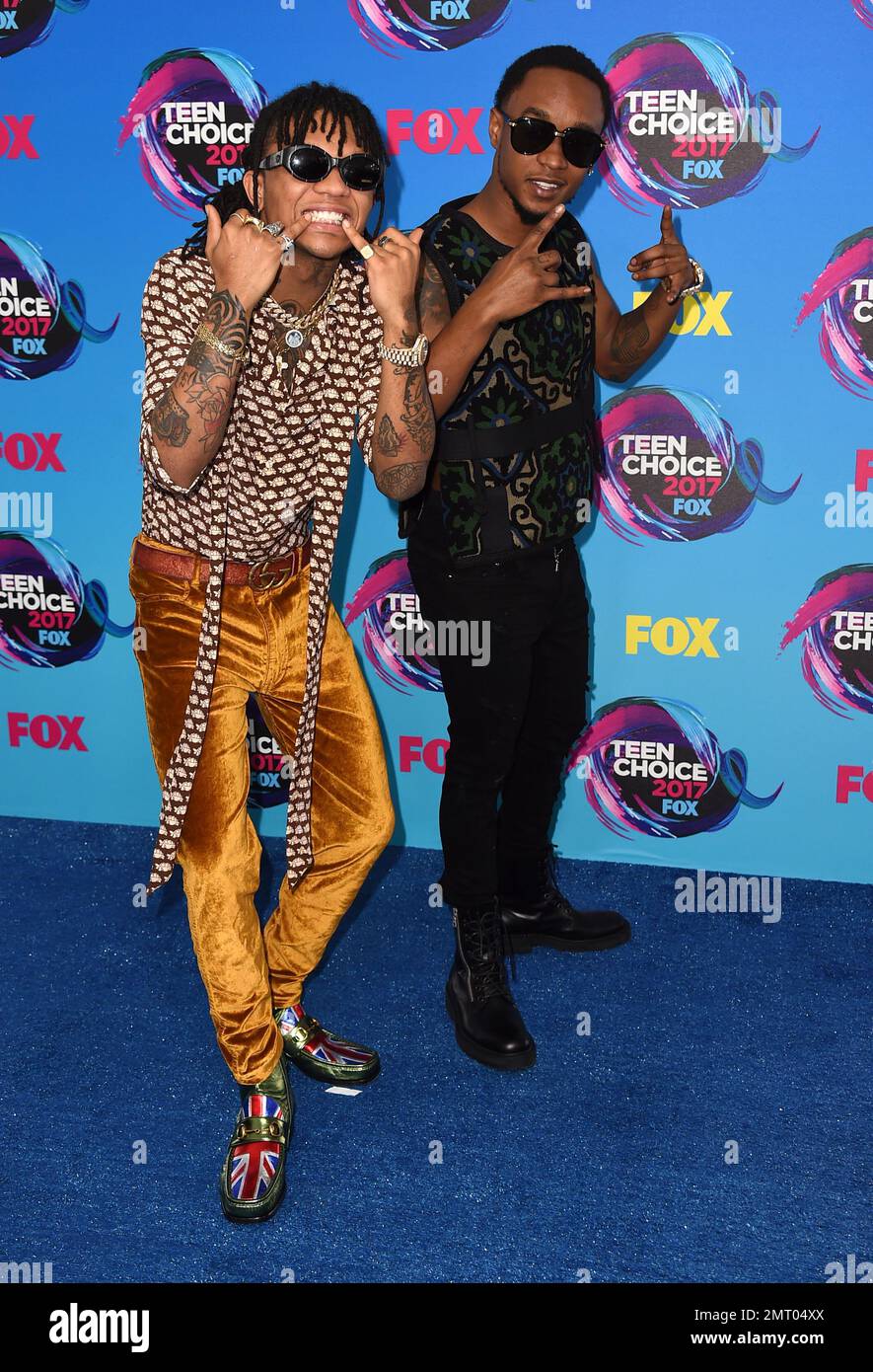 Slim Jxmmi, left and Swae Lee of "Rae Sremmurd" arrive at the Teen ...