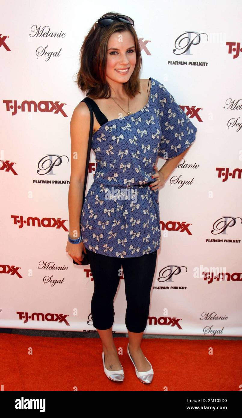 Actress Chelsea Hobbs attending Melanie SegalÕs Celebrity Retreat ...