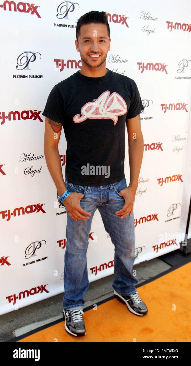 Jai Rodriguez of "Queer Eye for the Straight Guy" attends Melanie ...