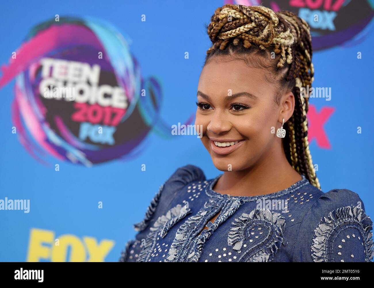 Nia Sioux arrives at the Teen Choice Awards at the Galen Center on ...