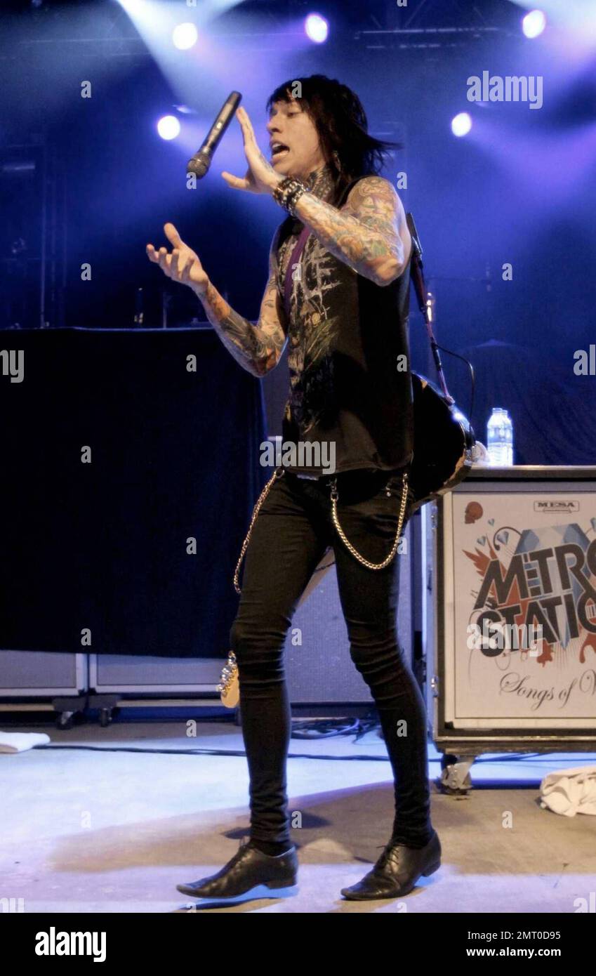 Miley Cyrus' brother Trace Cyrus performs with his band Metro Station ...
