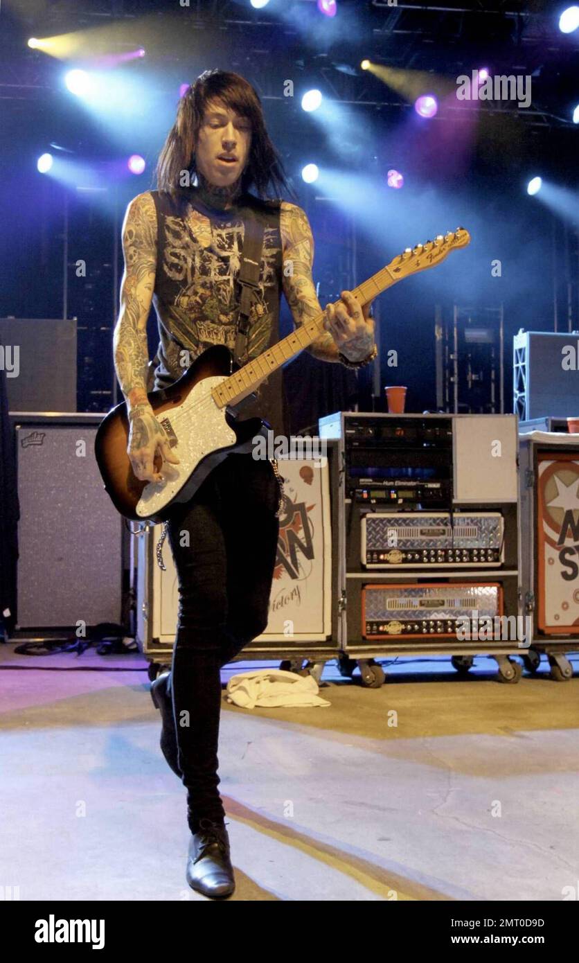 Miley Cyrus Brother Metro Station