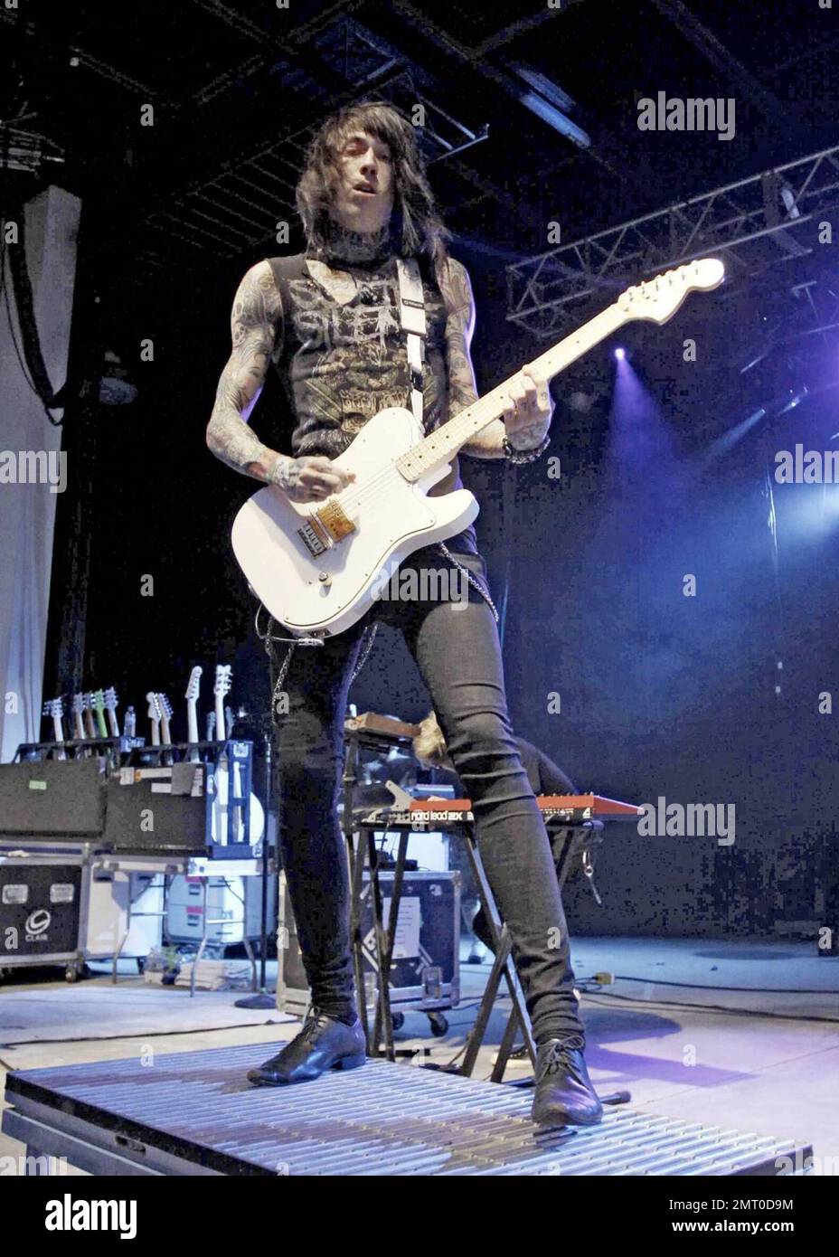 Miley Cyrus' brother Trace Cyrus performs with his band Metro Station ...