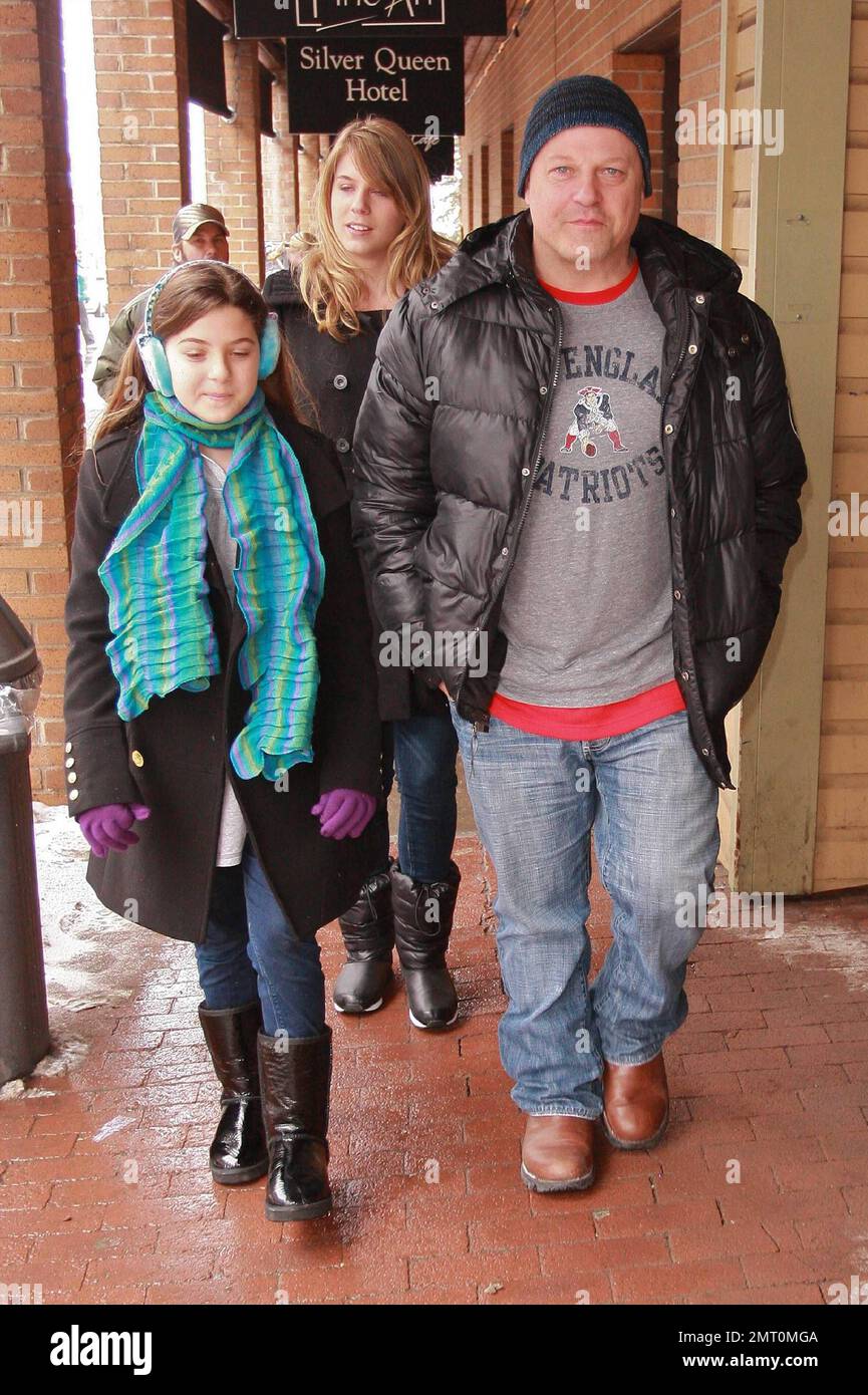 Michael chiklis and daughter hi-res stock photography and images - Alamy