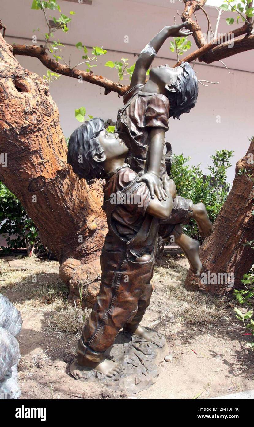 Michael Jackson's Neverland Ranch contents as well as his career and ...