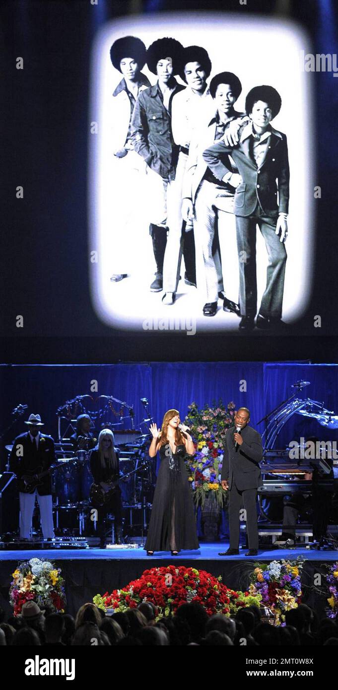 Michael Jackson's Memorial Service drew thousands of fans, mourners and ...