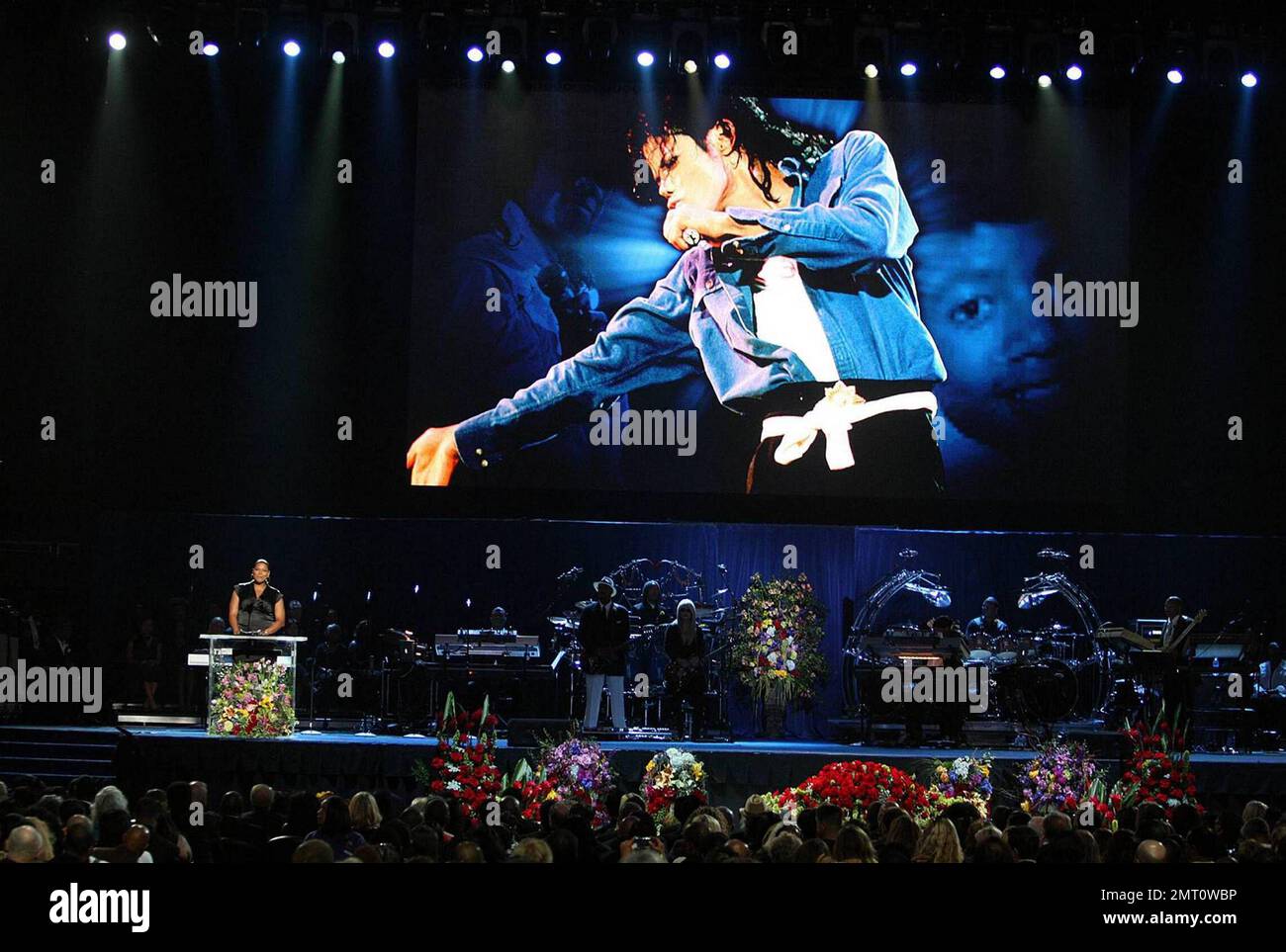 Michael Jackson's Memorial Service drew thousands of fans, mourners and ...