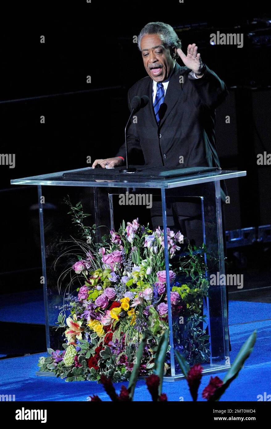 Michael Jackson's Memorial Service drew thousands of fans, mourners and ...