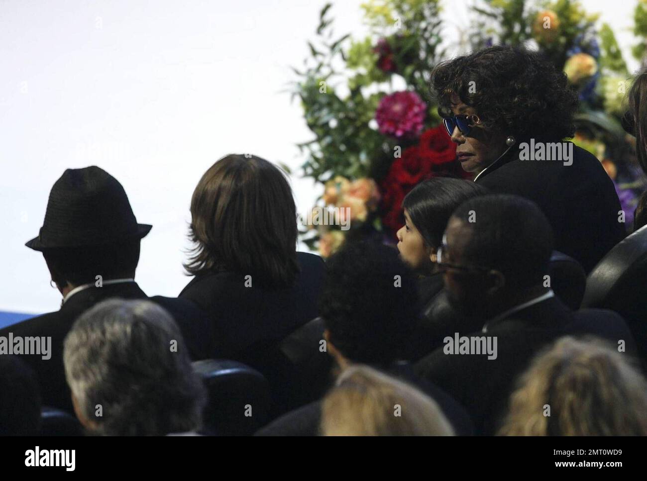 Michael Jackson's Memorial Service drew thousands of fans, mourners and ...