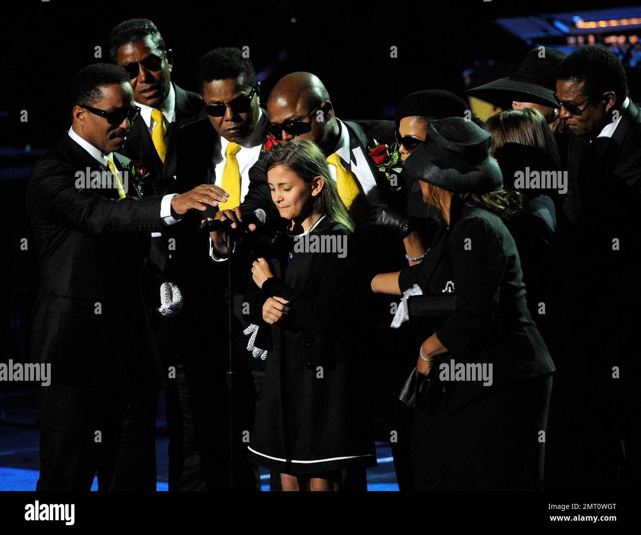 Michael Jackson's Memorial Service drew thousands of fans, mourners and ...