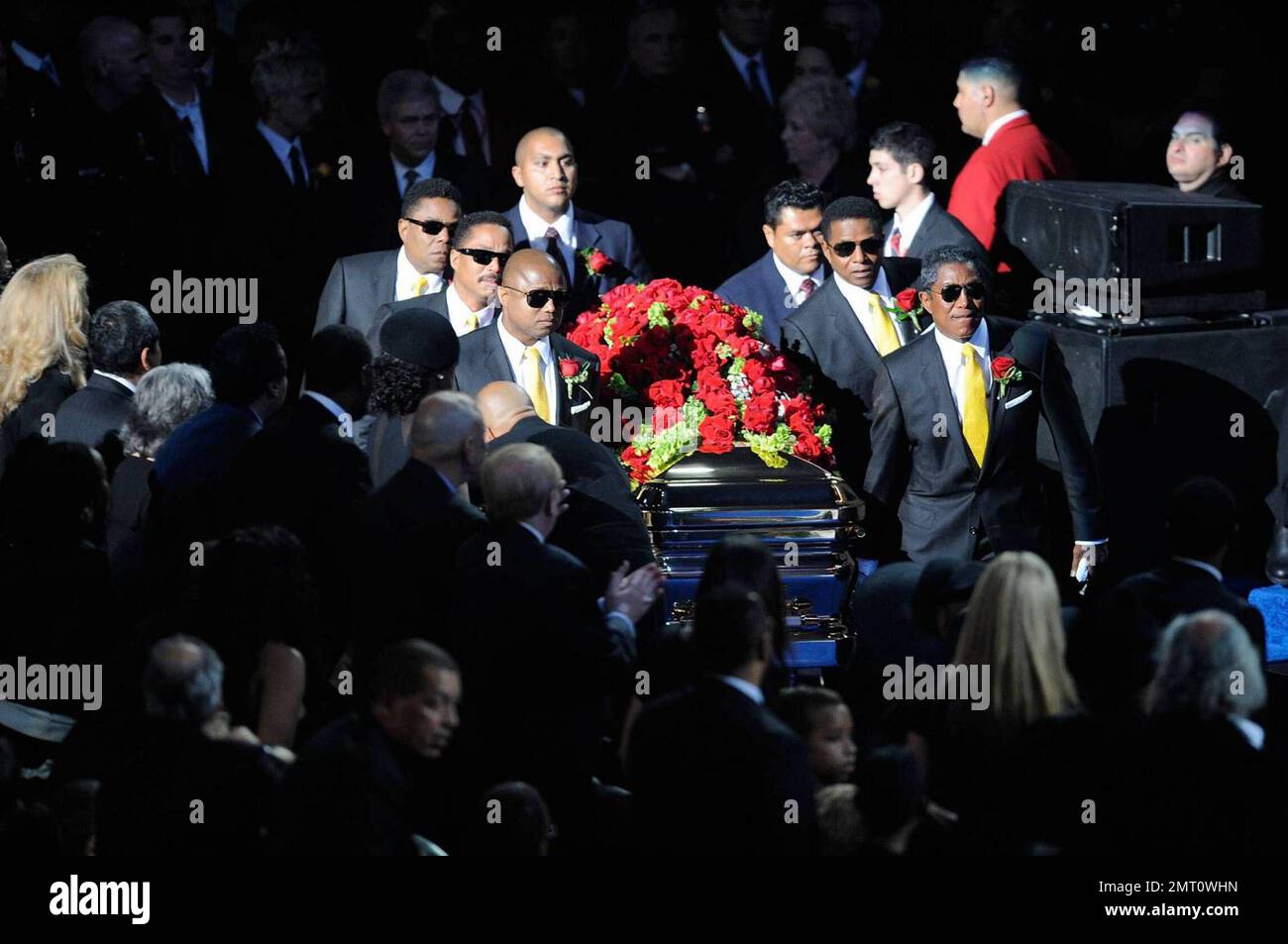 Michael Jackson's Memorial Service drew thousands of fans, mourners and ...