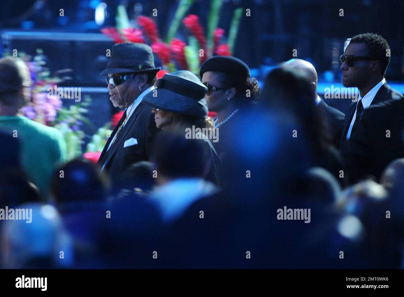 Michael Jackson's Memorial Service drew thousands of fans, mourners and ...