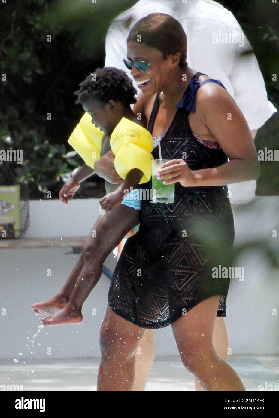 The Biggest Looser's trainer, Jillian Michaels, enjoys some pool time ...