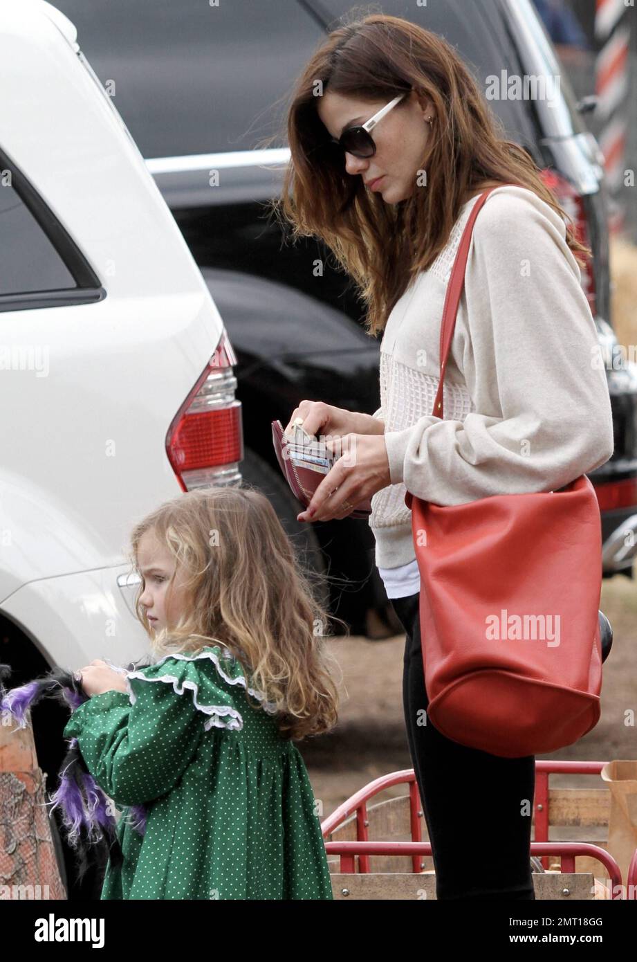 Michelle monaghan and willow white hi-res stock photography and images ...