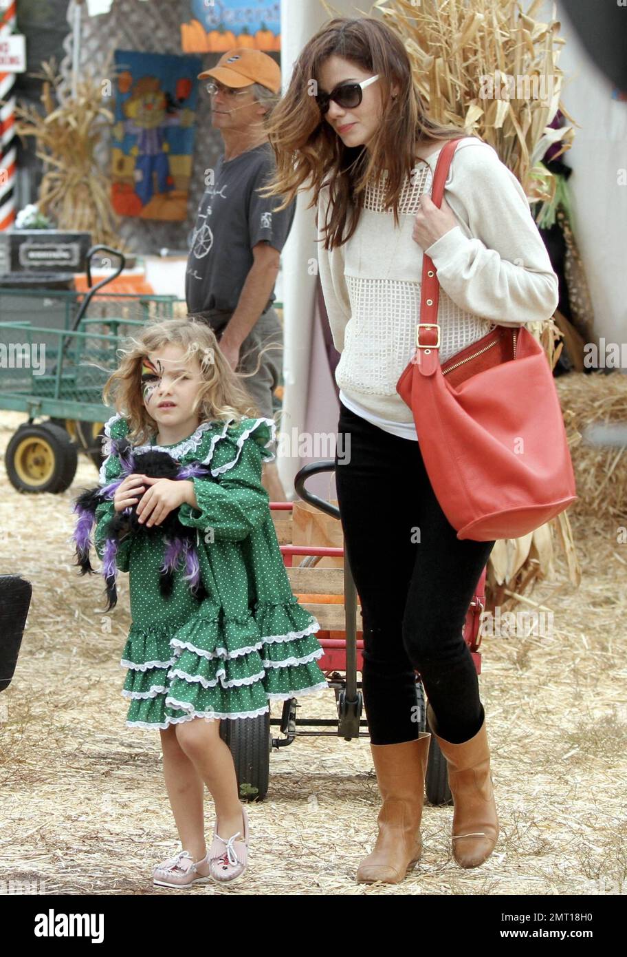 Michelle monaghan and daughter hi-res stock photography and images - Alamy