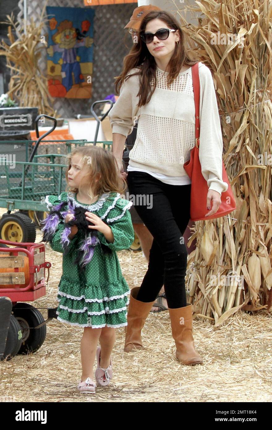 Michelle monaghan and daughter hi-res stock photography and images - Alamy