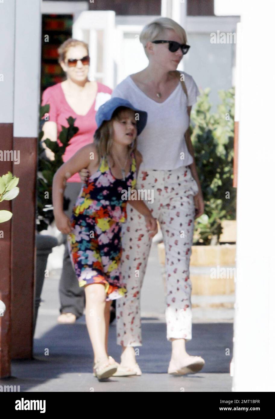 Actress Michelle Williams and daughter Matilda spend a day together in ...
