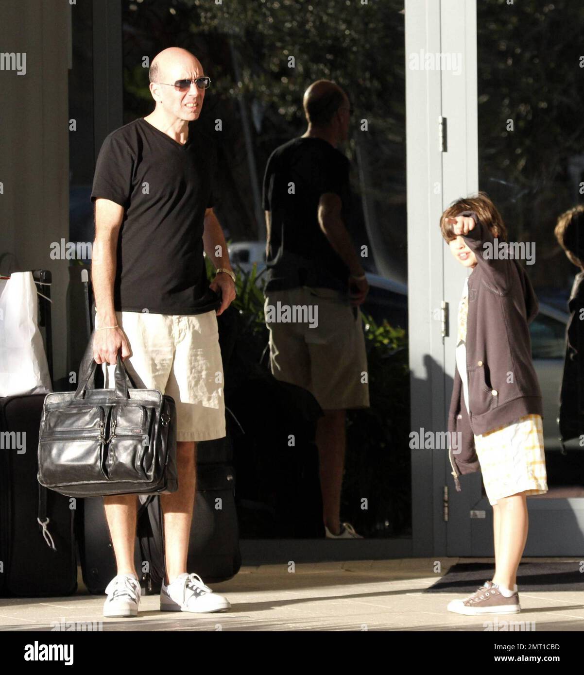 EXCLUSIVE!! Legendary Clash guitarist Mick Jones ends his family South ...