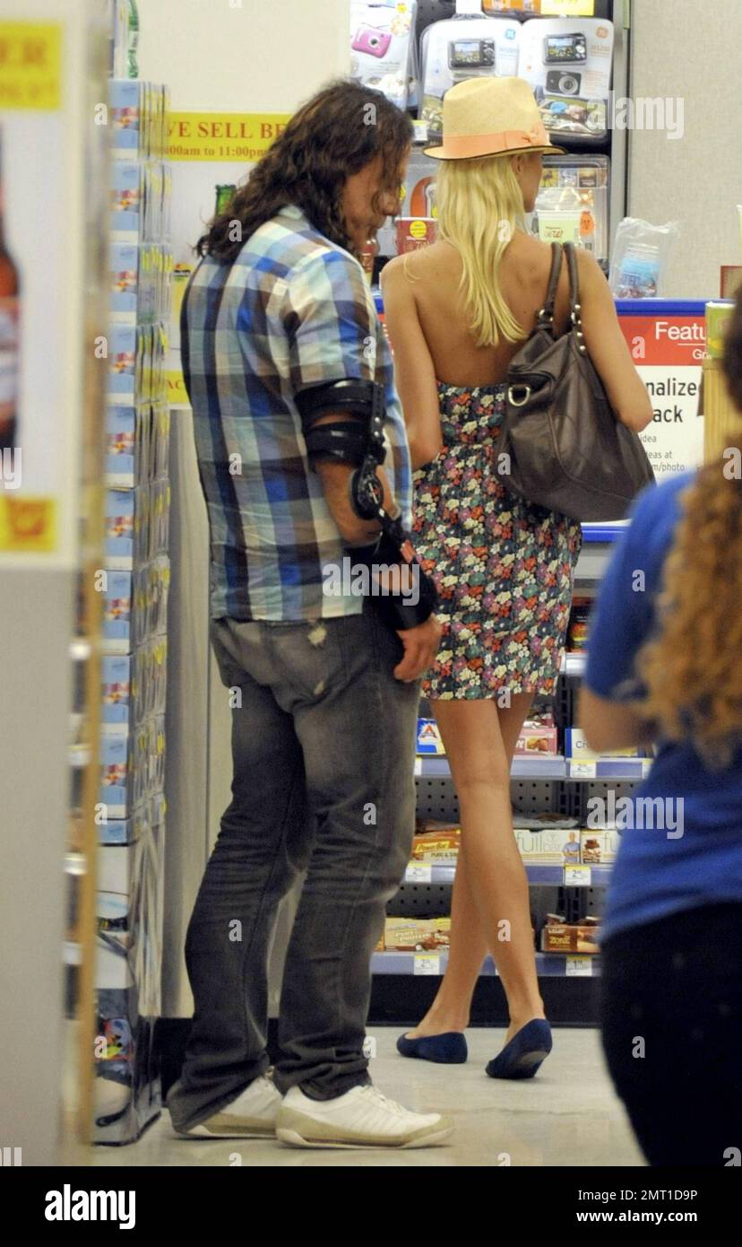 EXCLUSIVE!! Oscar-nominated star of the upcoming film "Iron Man 2 ...