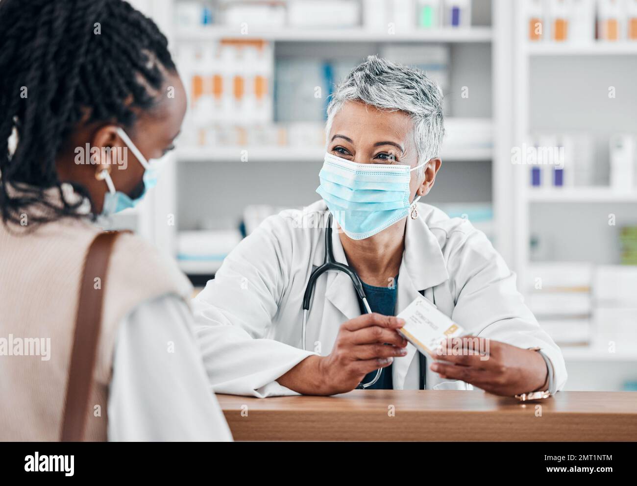 Customer service desk and store hi-res stock photography and images - Alamy