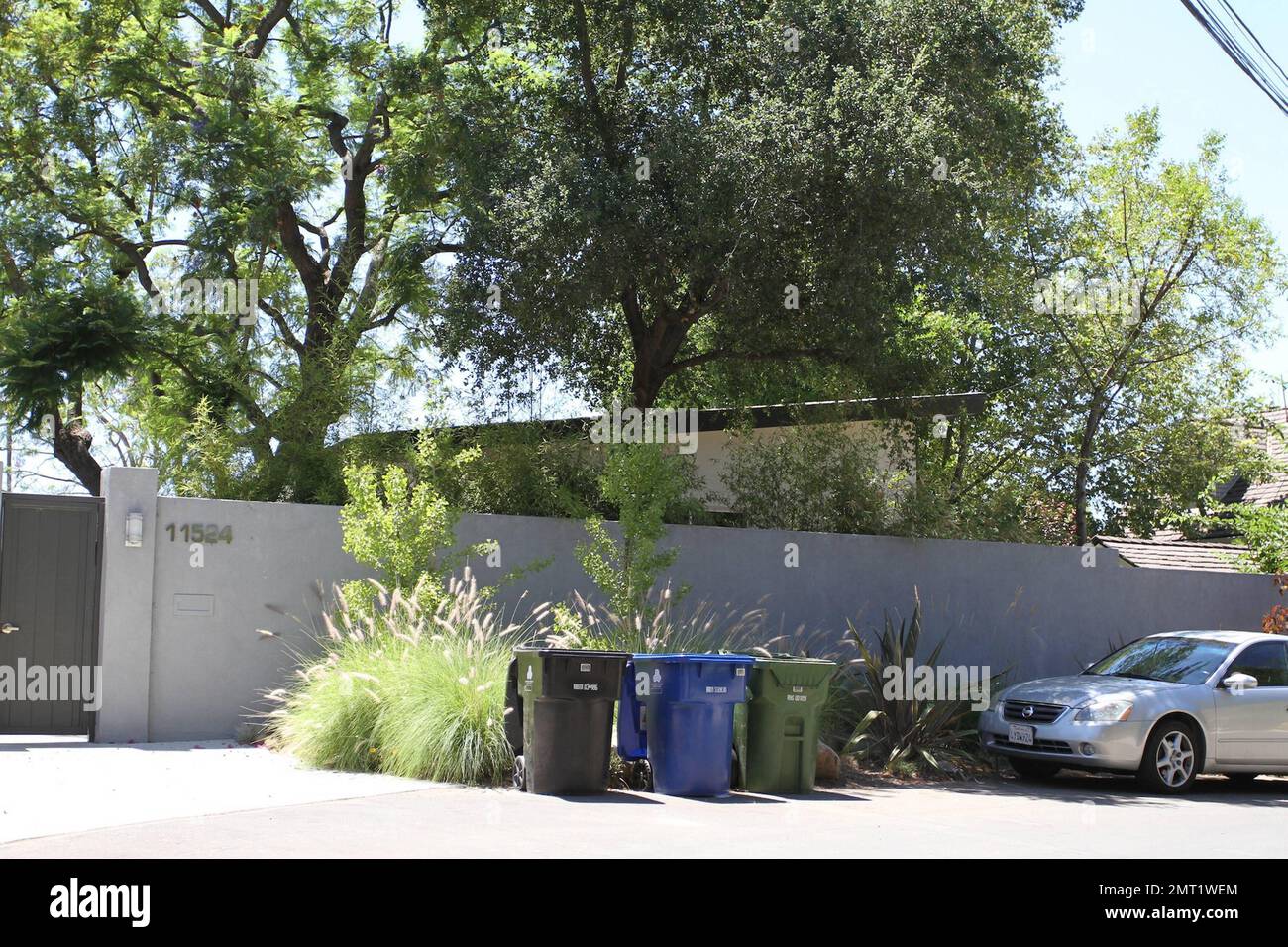 At age 19, Miley Cyrus has reportedly purchased her third home for $3.9 ...