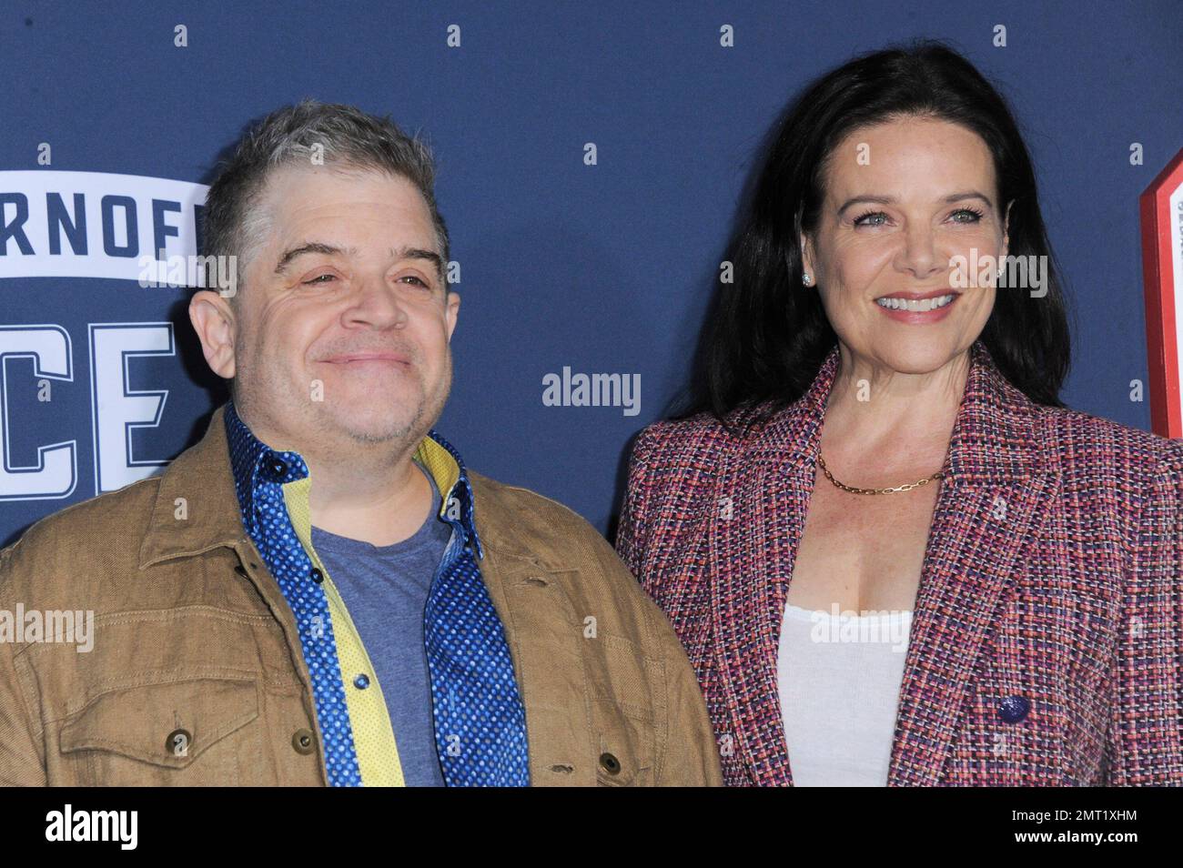Patton oswalt meredith salenger hi-res stock photography and images - Alamy