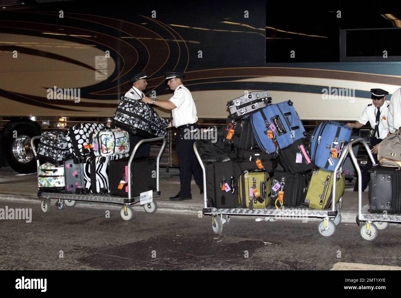 Crew tour bus hi-res stock photography and images - Alamy