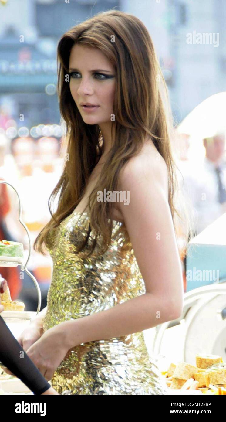 - Mischa Barton films a scene on the set of her new movie "The ...