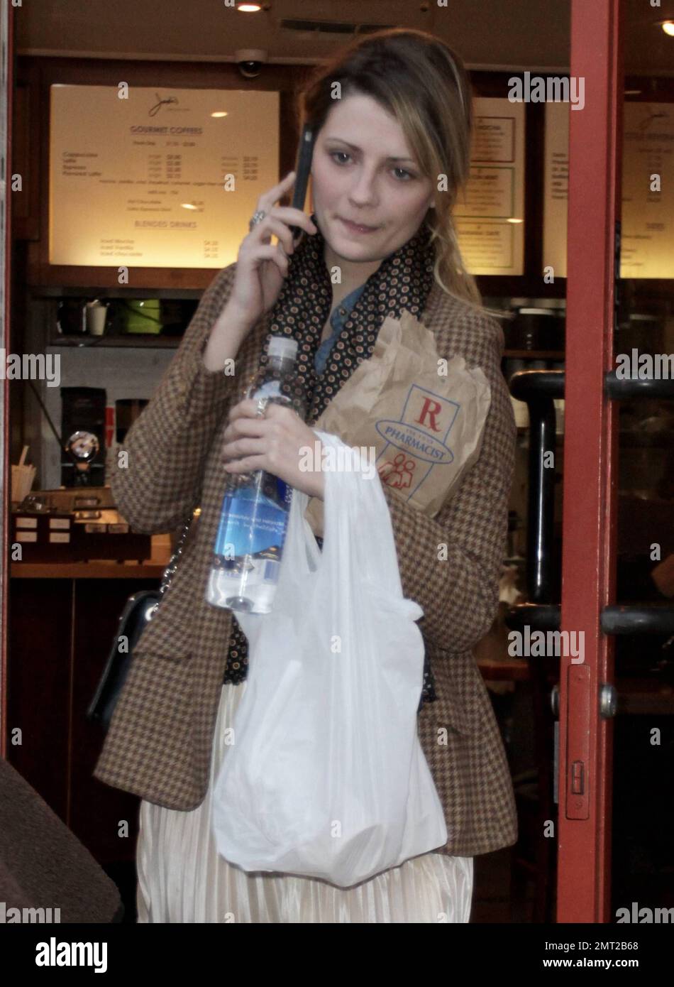 Mischa Barton stops in at a coffee shop to pick up a snack while out ...