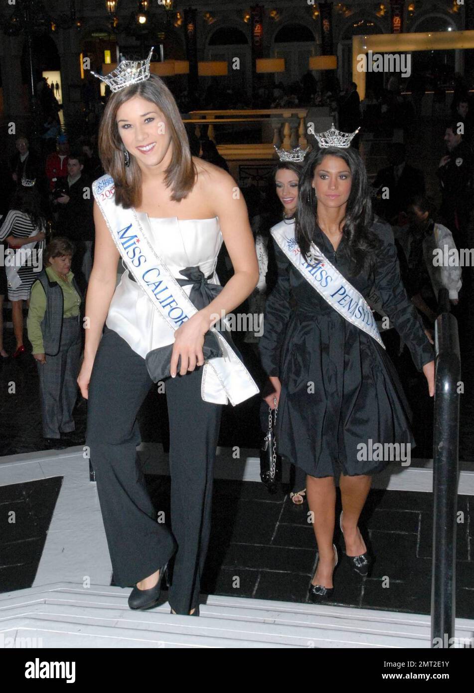 Miss california contestant hi-res stock photography and images - Alamy