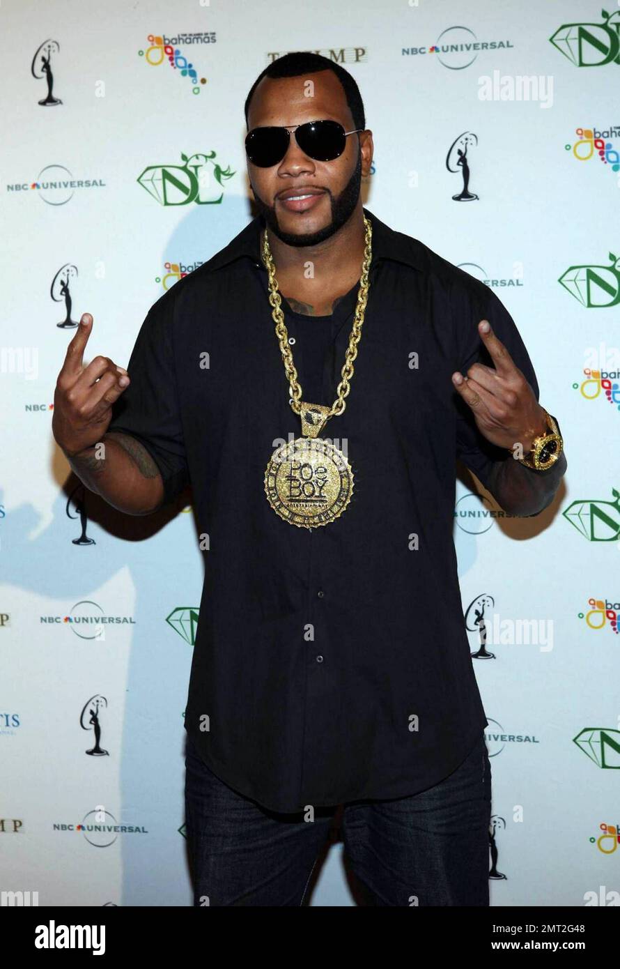 Flo Rida arrives at the Miss Universe pageant at the Atlantis Resort ...