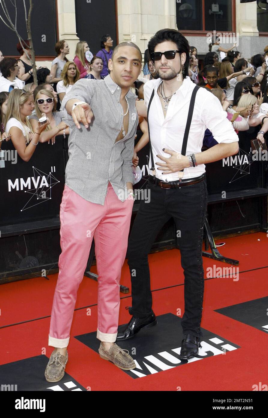 Neverending White Lights at the MMVA's in Toronto, Canada. 6/19/11 ...