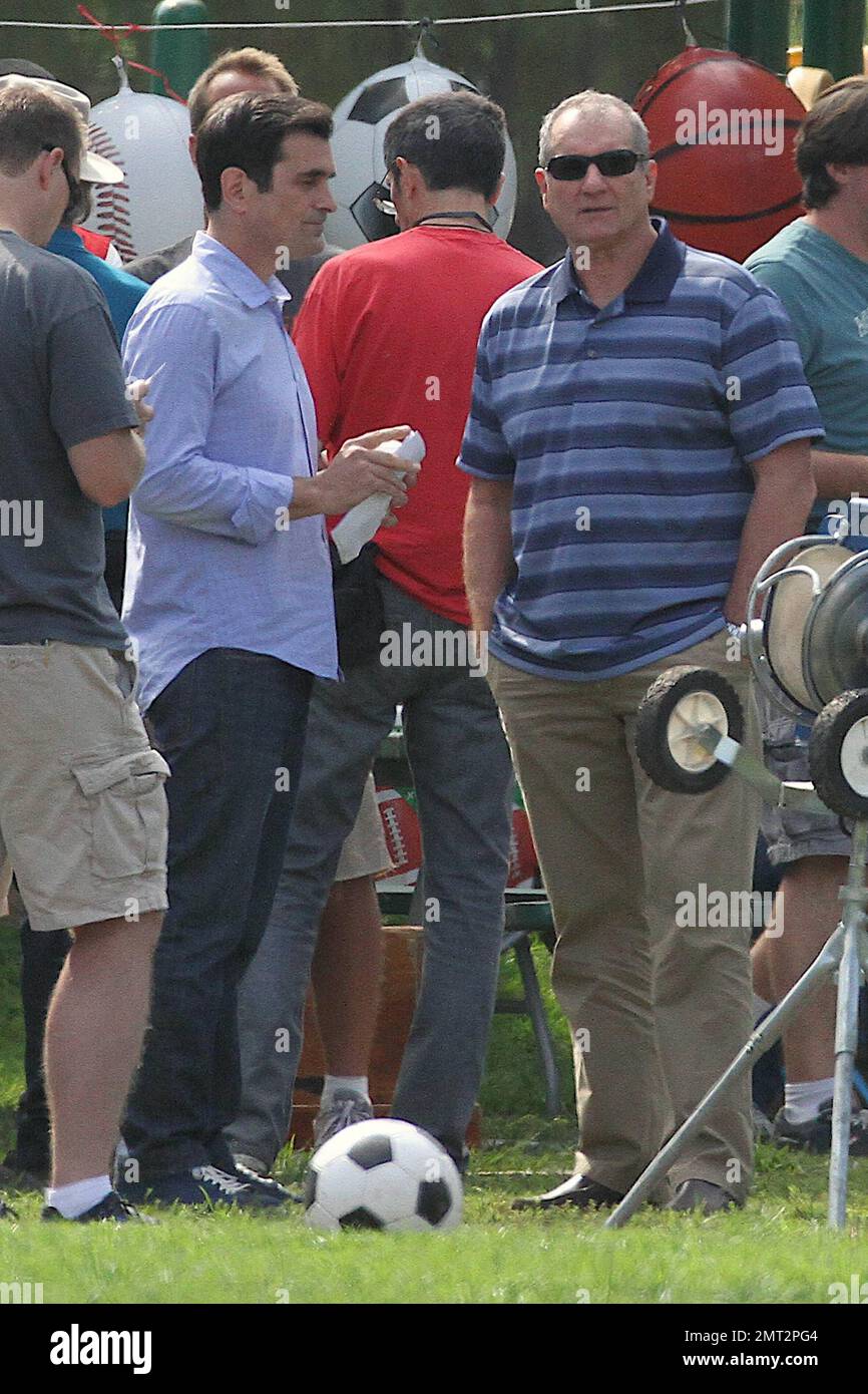 Ed O'Neill, Ty Burrell, Nolan Gould and Rico Rodriguez shoot scenes for ...