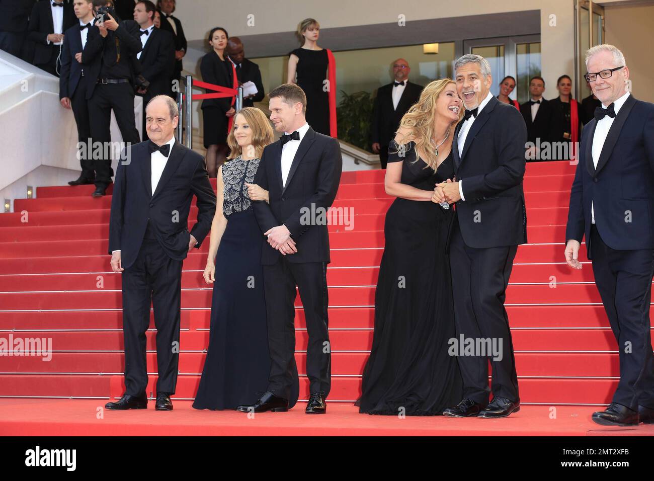 Jodie Foster, Jack O'Connell. Julia Roberts and George Clooney arrive ...