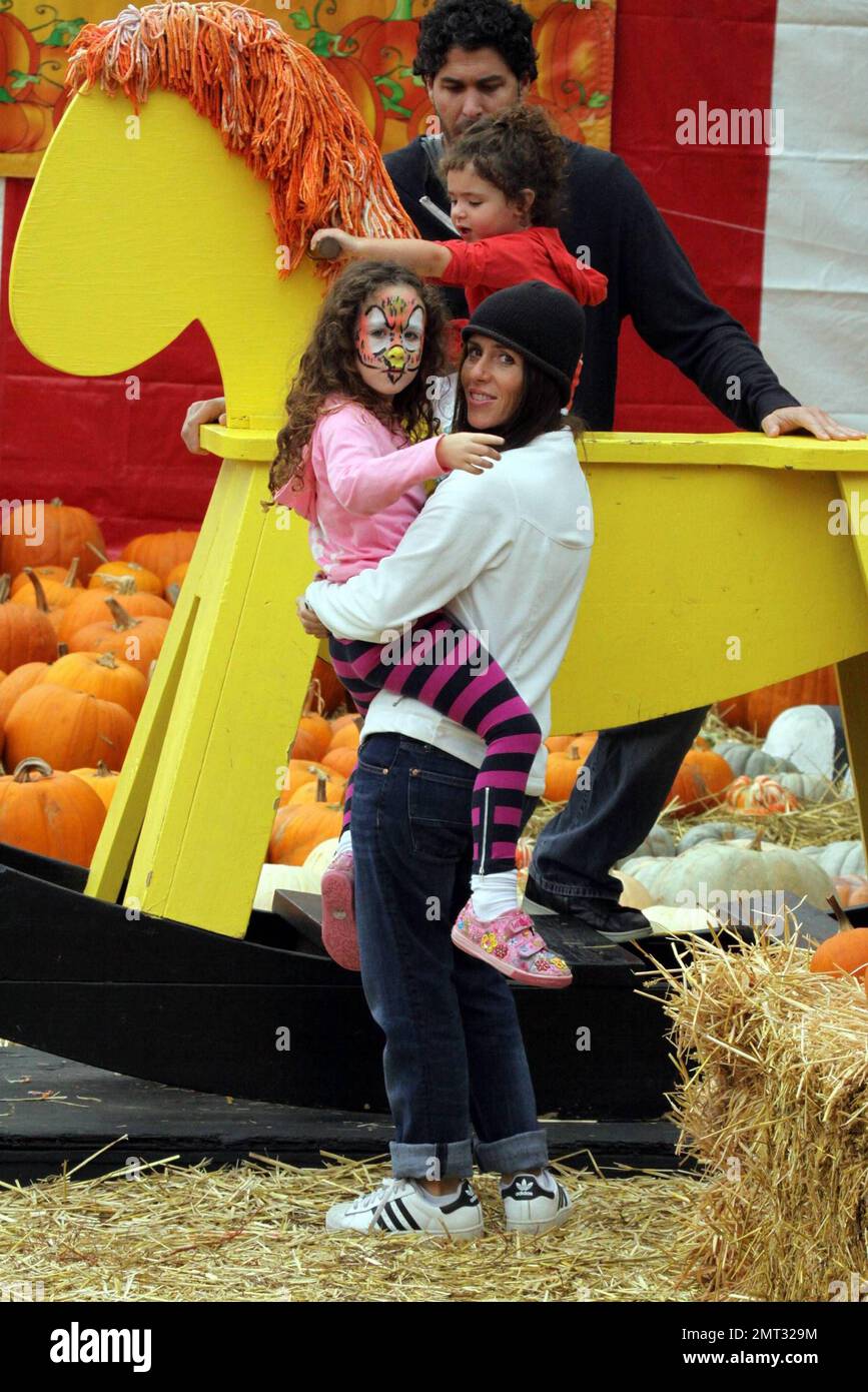 Soleil moon frye husband jason hi-res stock photography and images - Alamy