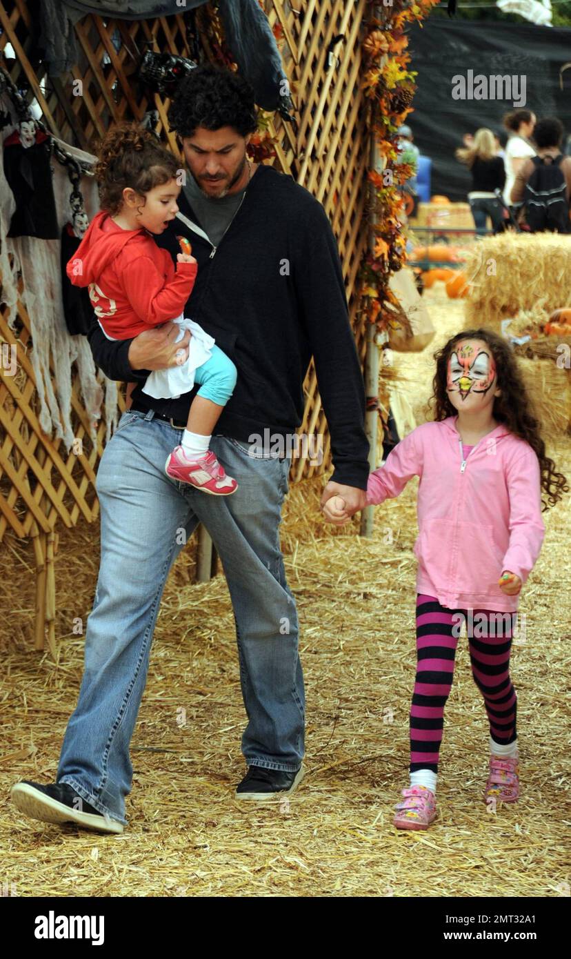 Soleil Moon Frye shops for ther perfect pumpkin with her husband Jason ...