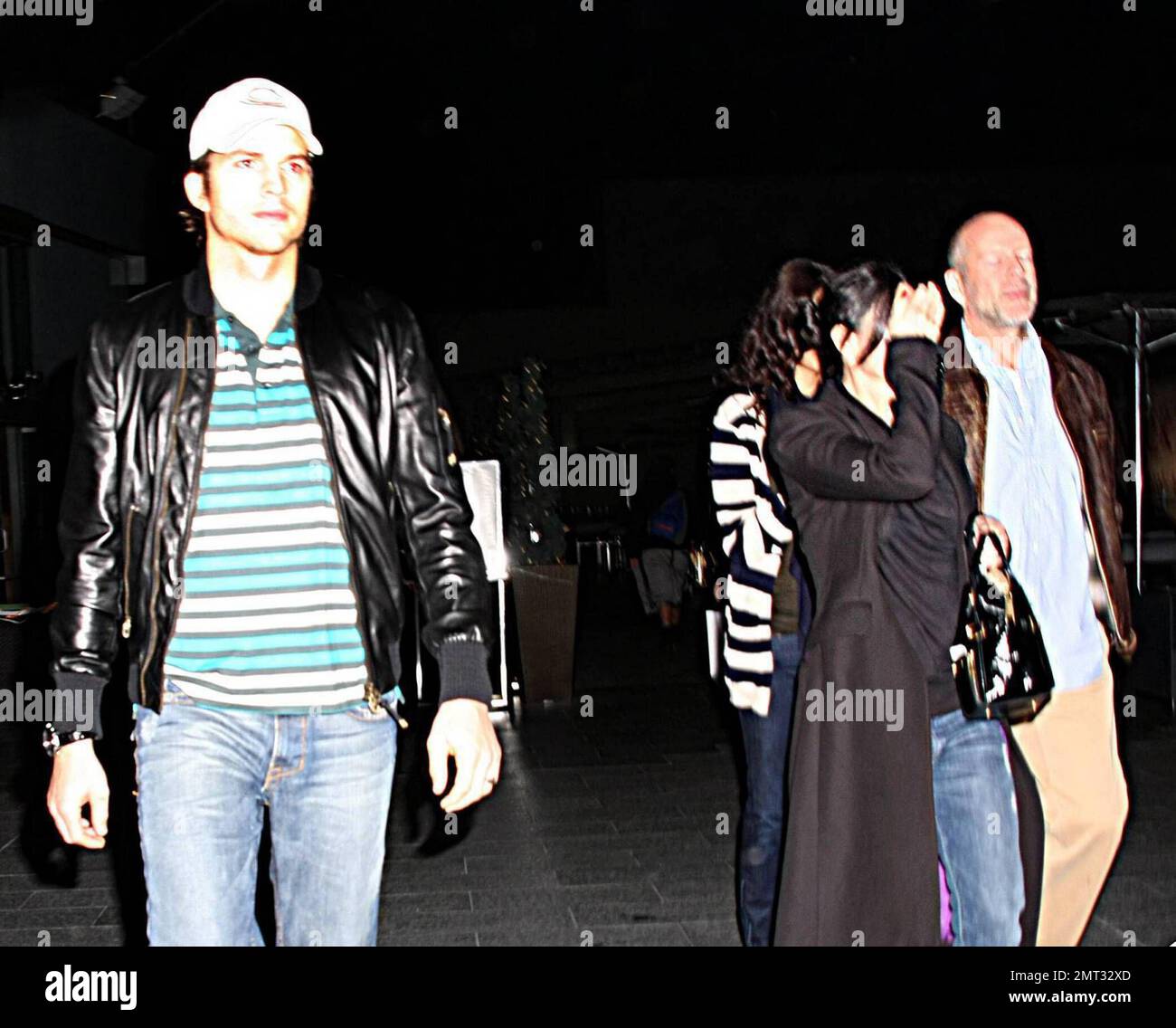 Exclusive!! It's family date night for ex spouses Demi Moore and Bruce ...