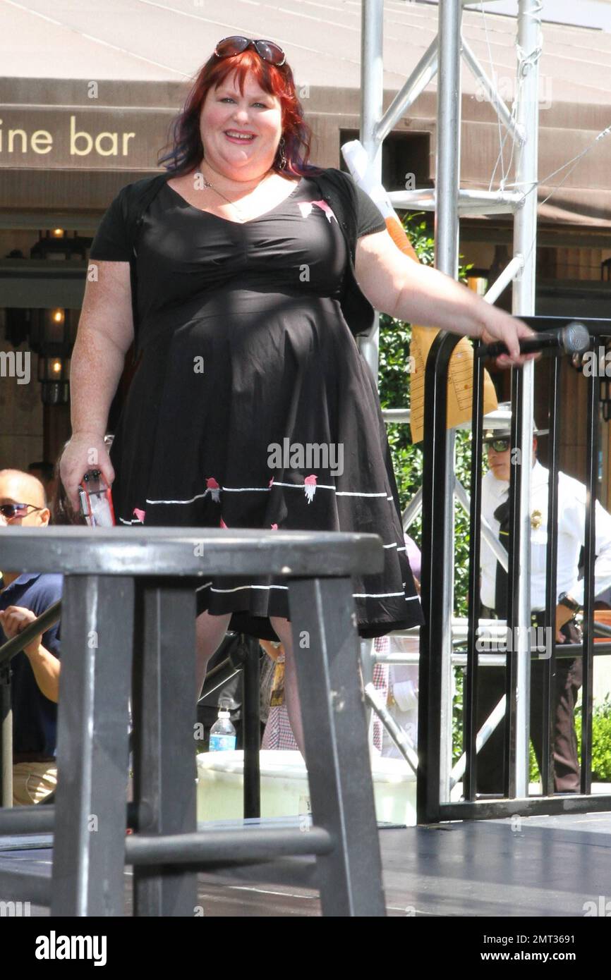 Cassandra clare the mortal instruments hi-res stock photography and ...