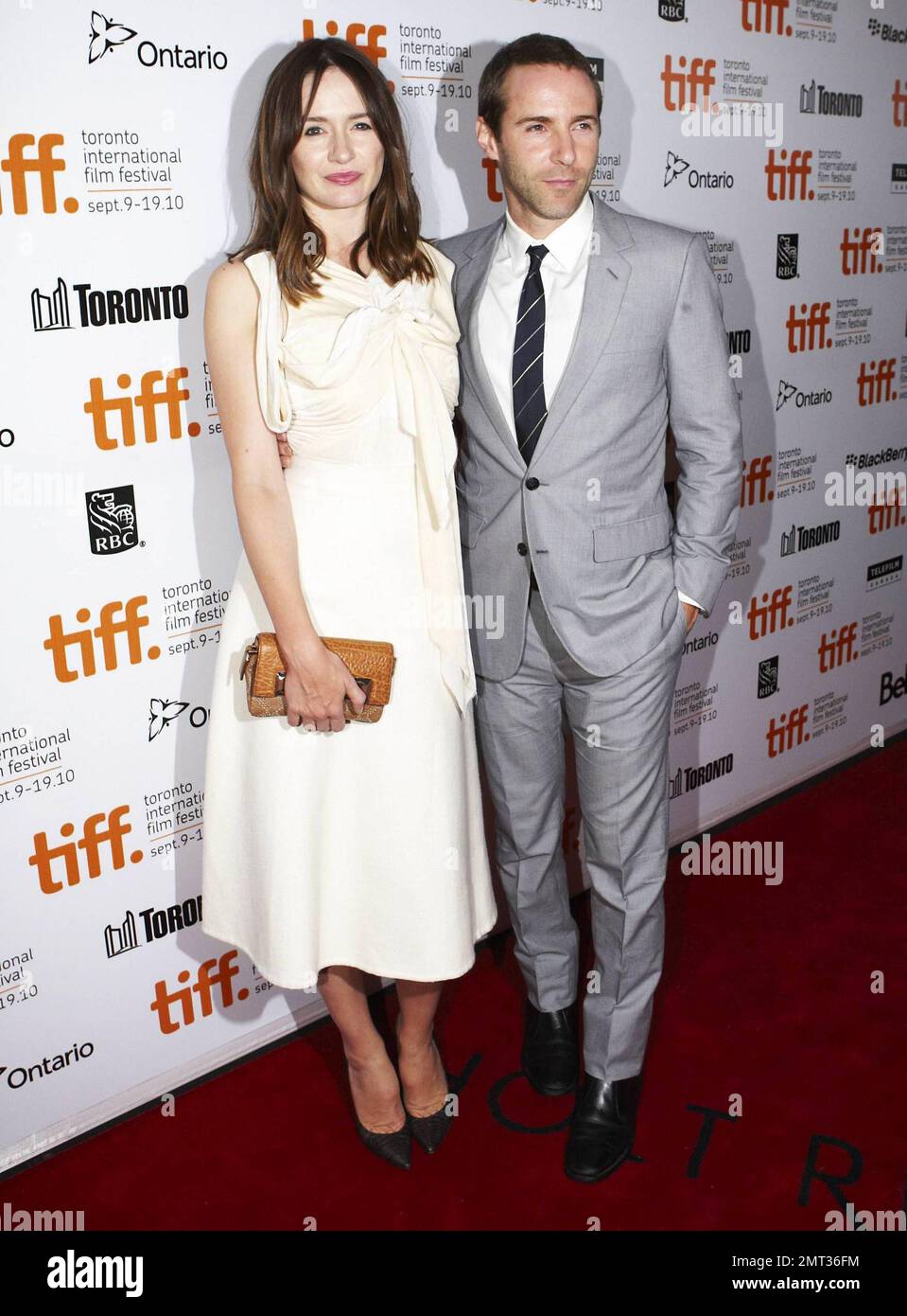 Alessandro Nivola And Wife