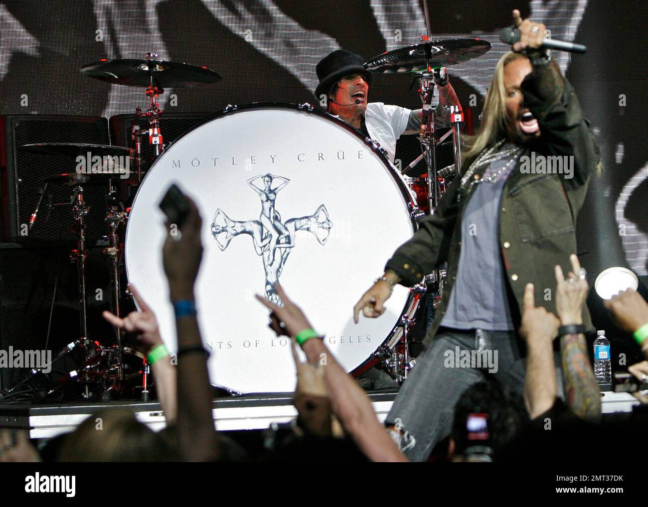 Motley Crue performs and announces Crue Fest featuring Buckcherry ...