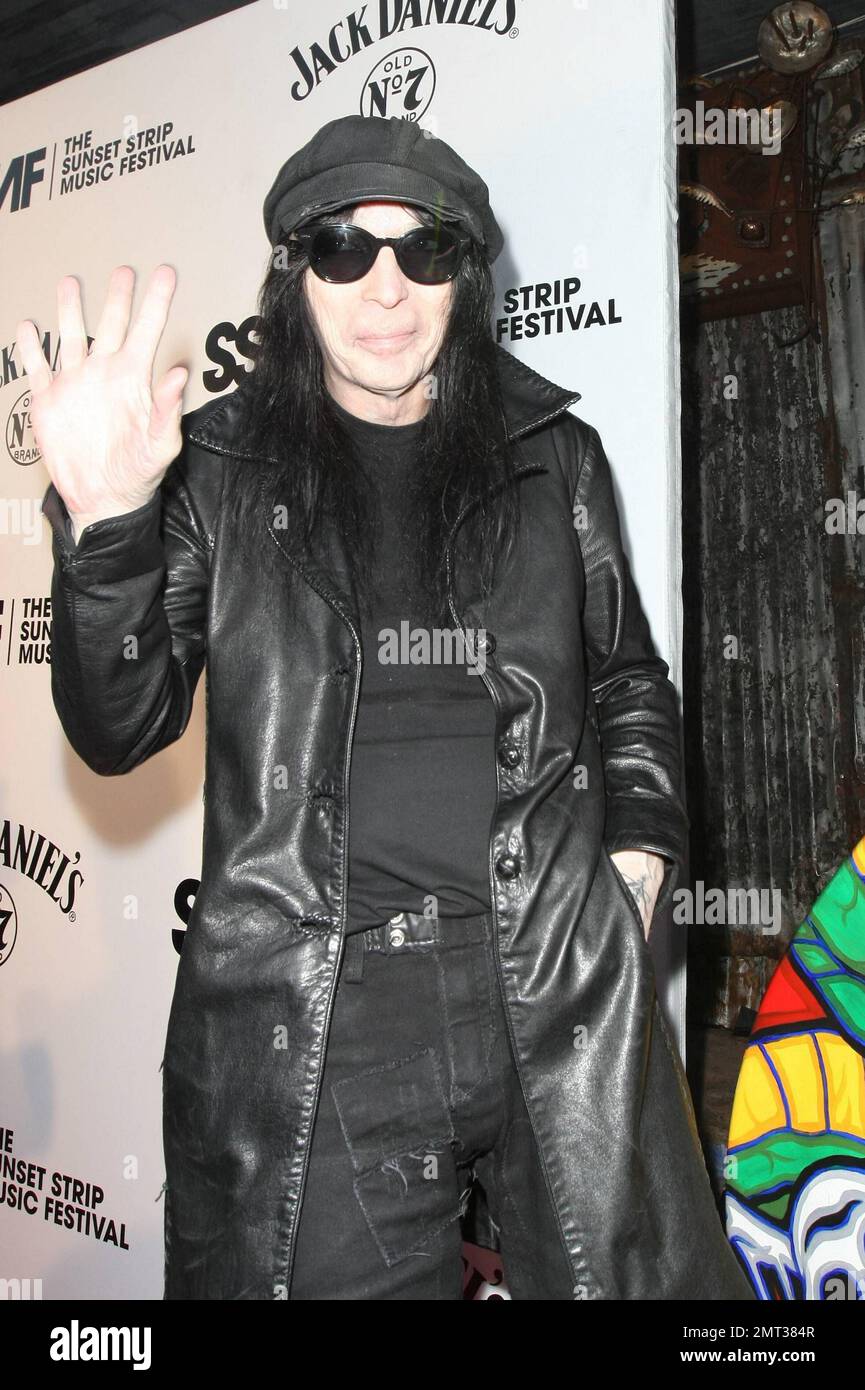 Motley crue tribute hi-res stock photography and images - Alamy