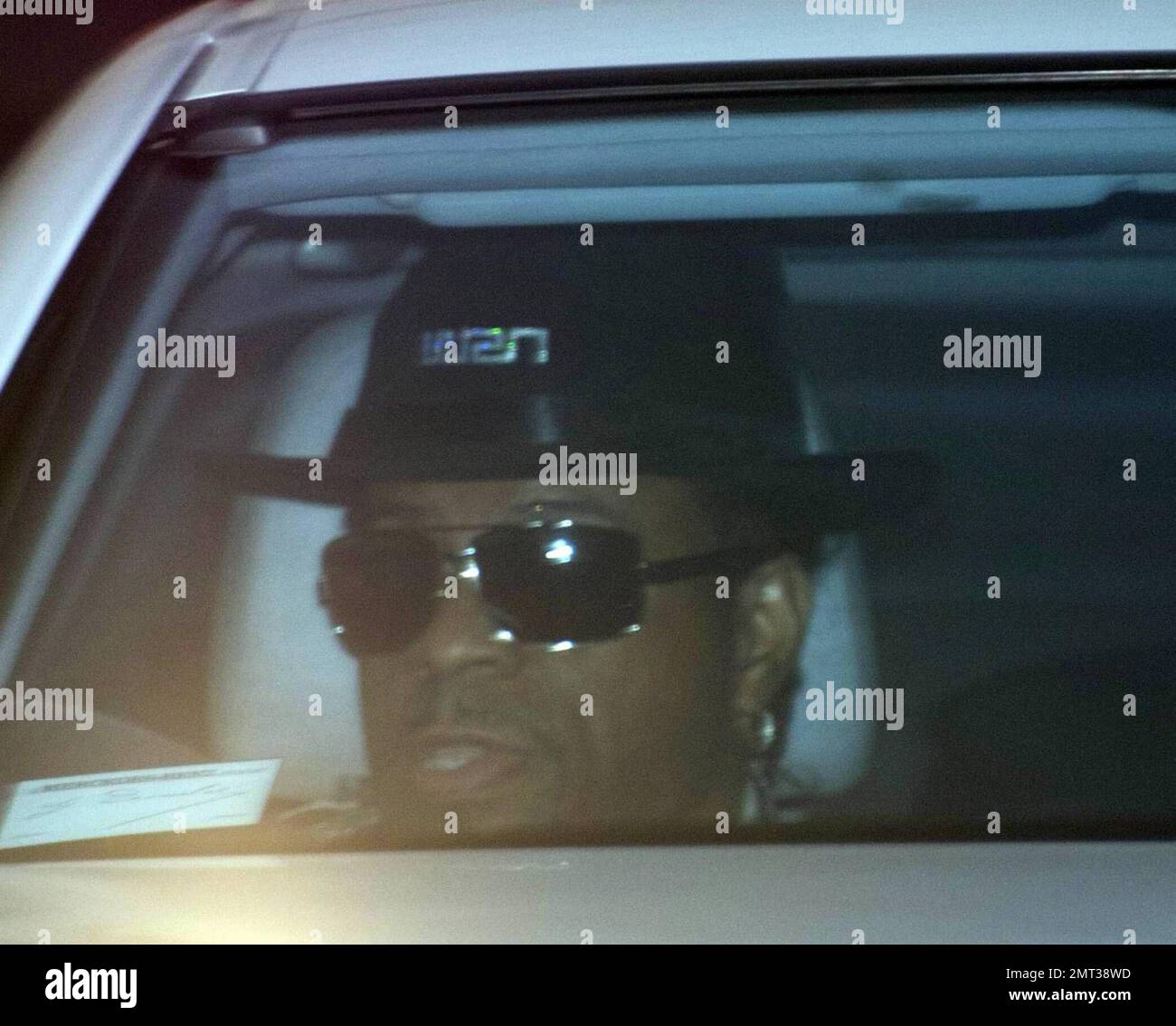 Family and friends mourn the loss of the King Of Pop at his funeral in ...