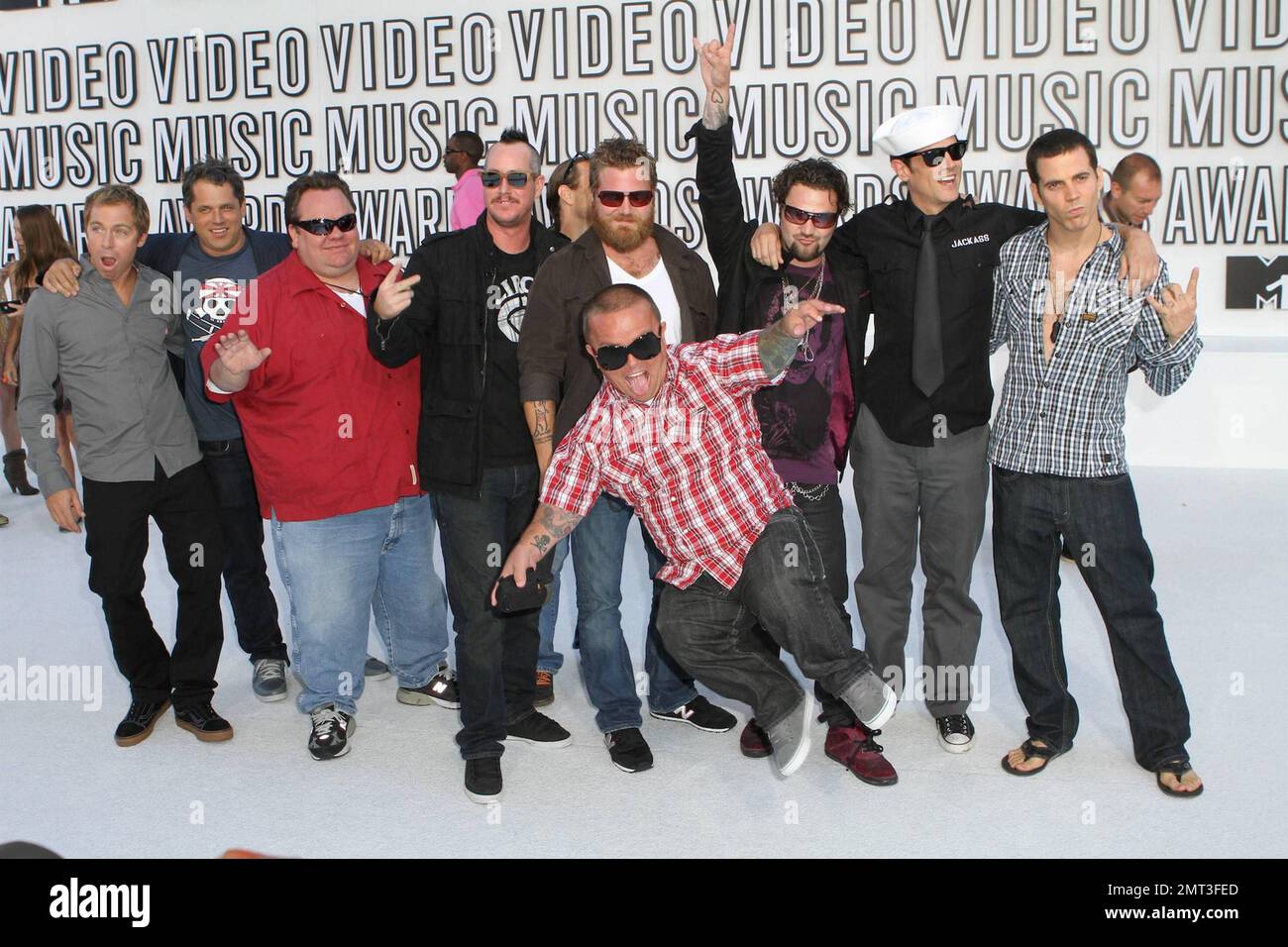 The Cast Of Jackass Johnny Knoxville Bam Margera Dave England Wee