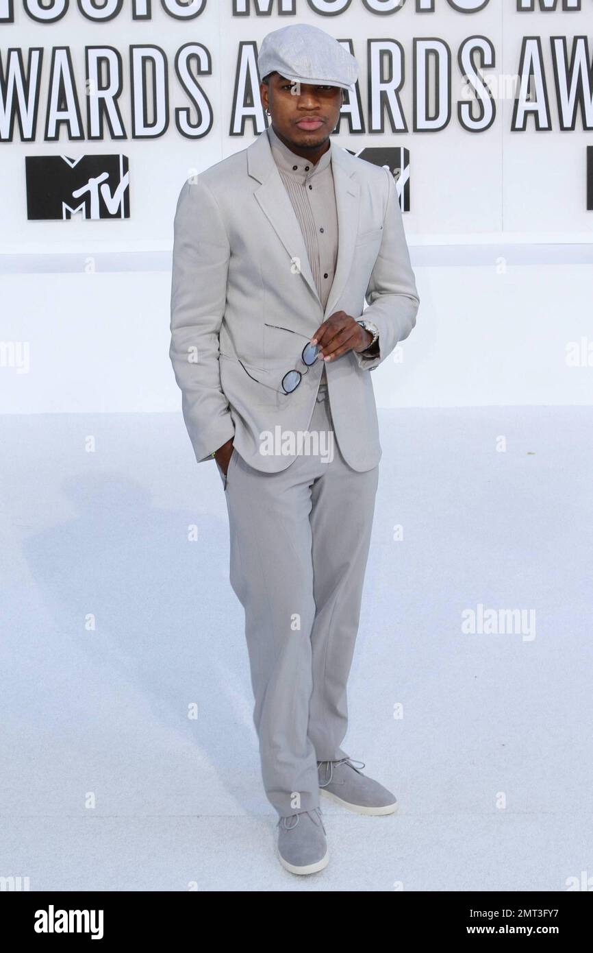 Ne-Yo arrives at the 2010 MTV Video Music Awards held at the Nokia ...