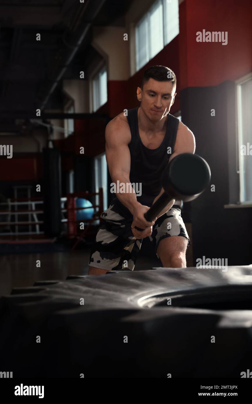 Cross fit hitting hi-res stock photography and images - Alamy