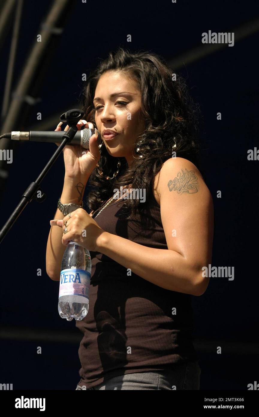 Ex Sugababes singer Mutya Buena wows the crowd at Spitalfields in ...