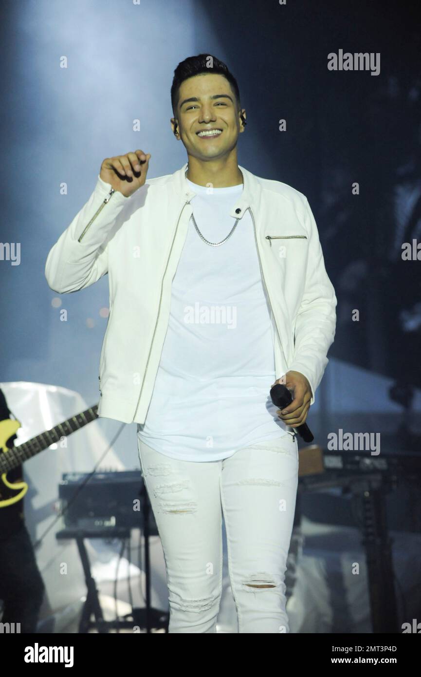 Luis Coronel opens for Prince Royce during the FIVE TOUR at Bayfront ...