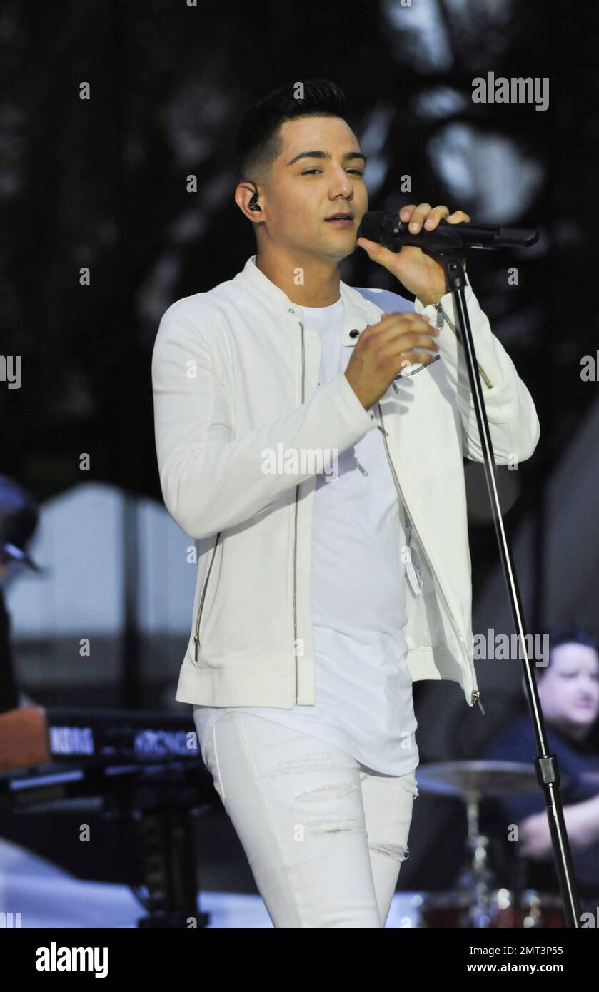 Luis Coronel opens for Prince Royce during the FIVE TOUR at Bayfront ...