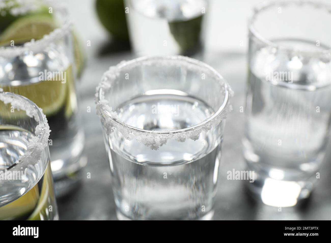 Simple shots hi-res stock photography and images - Alamy
