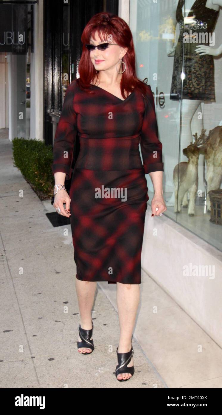 Country music legend and mother o Wynonna and Ashley Judd, Naomi Judd ...